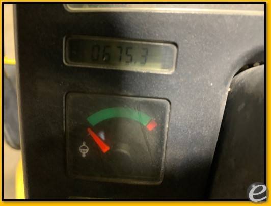 2003 LP Gas Cat H30XM Pneumatic Tire 4 Wheel Sit Down