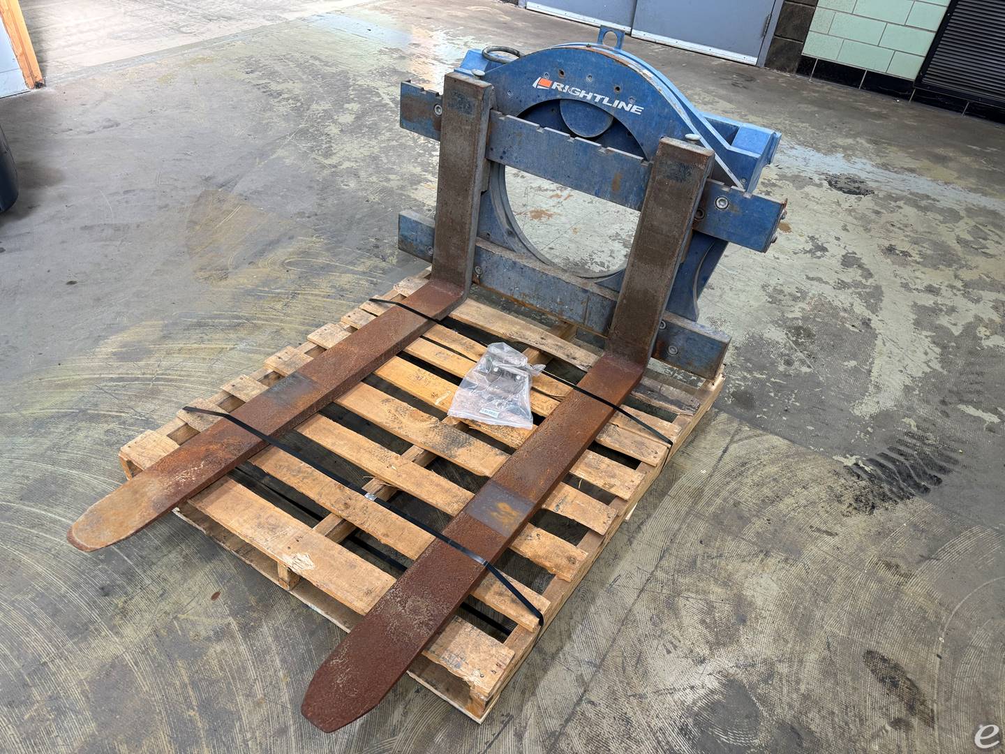Rightline Rotator (Rotating Forks) | Eliftruck