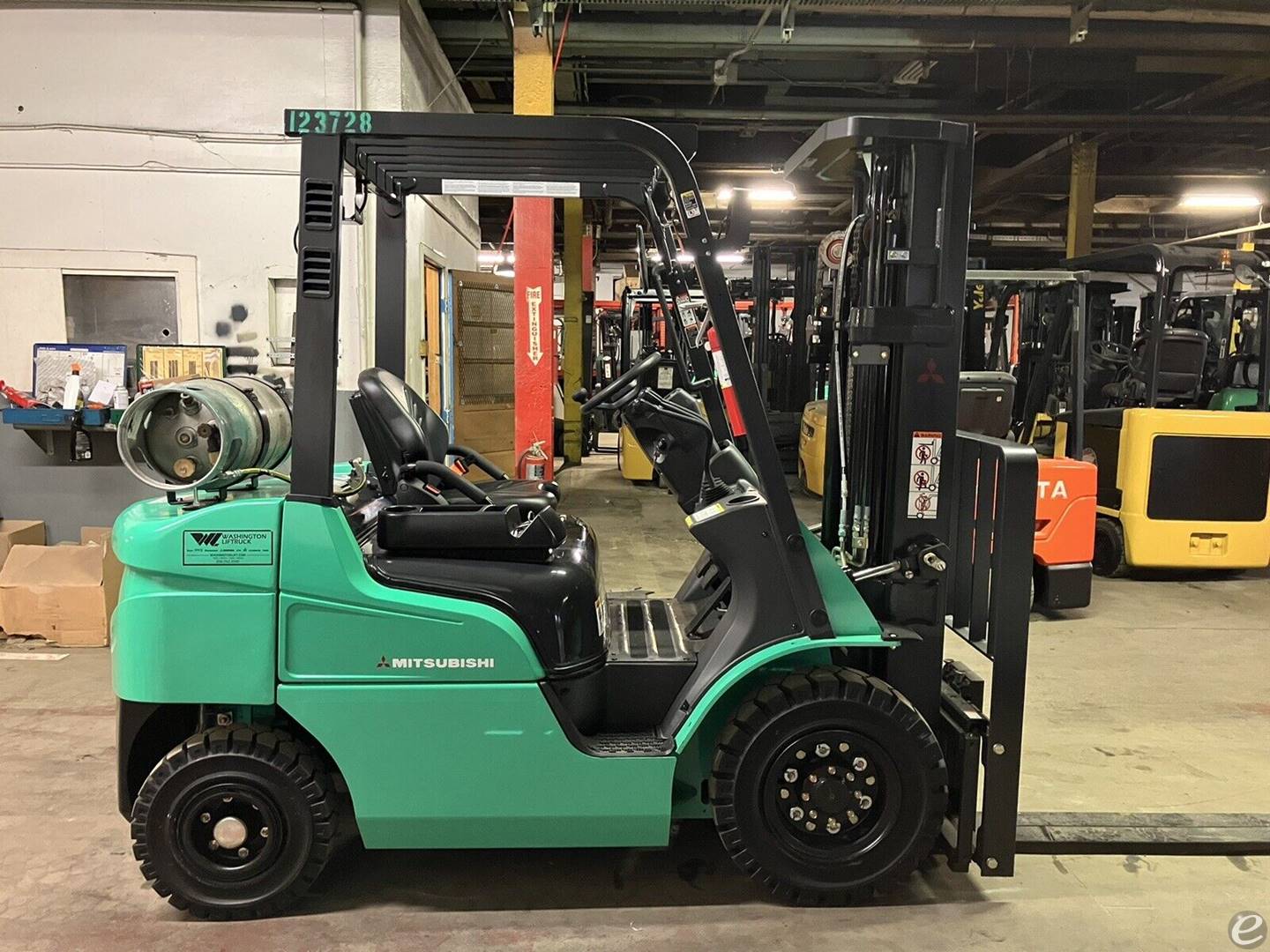 2023 LP Gas Mitsubishi FG25N Pneumatic Tire 4 Wheel Sit Down