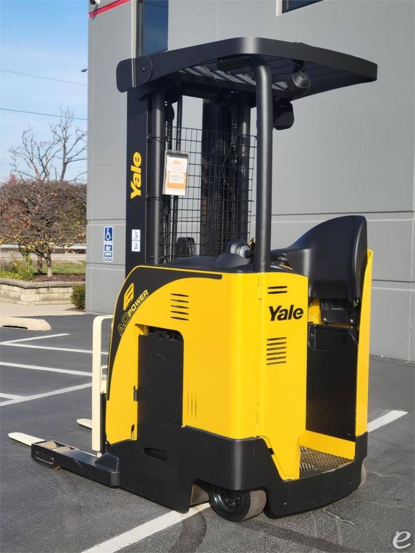 2018 Electric Yale NR045EB Electric Narrow Aisle Single Reach