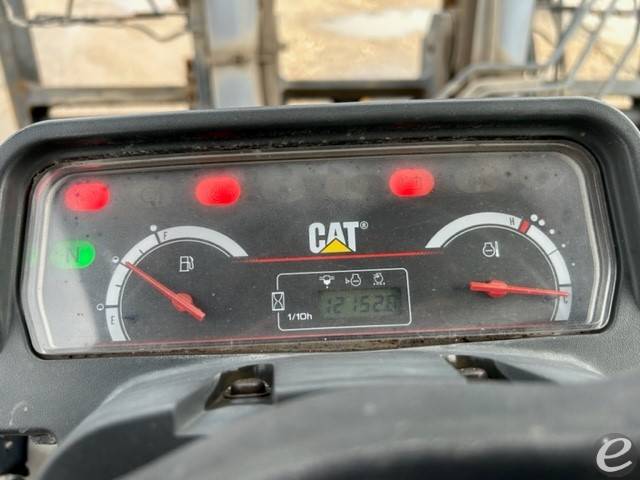 2008 Diesel Cat P33000 Pneumatic Tire 4 Wheel Sit Down