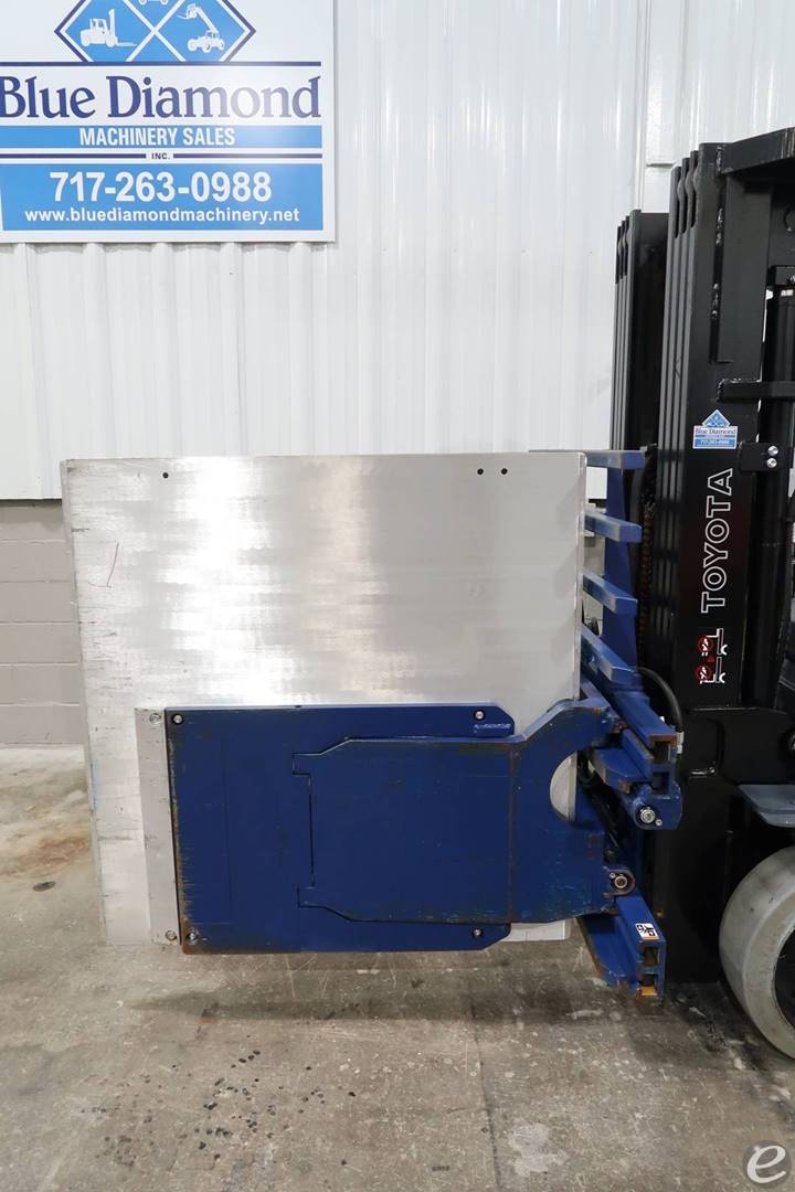 2017 Rightline LC35H-B5-3A Carton Clamps