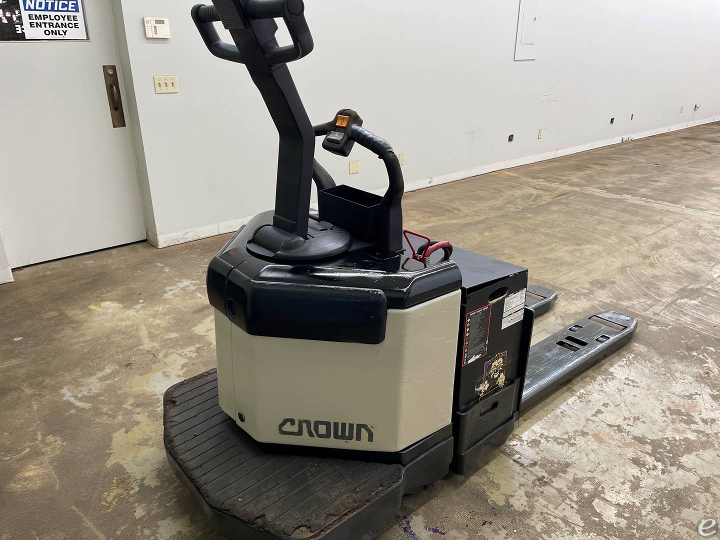 Electric Crown PE3500-60 Electric Walkie/Rider Pallet Jack