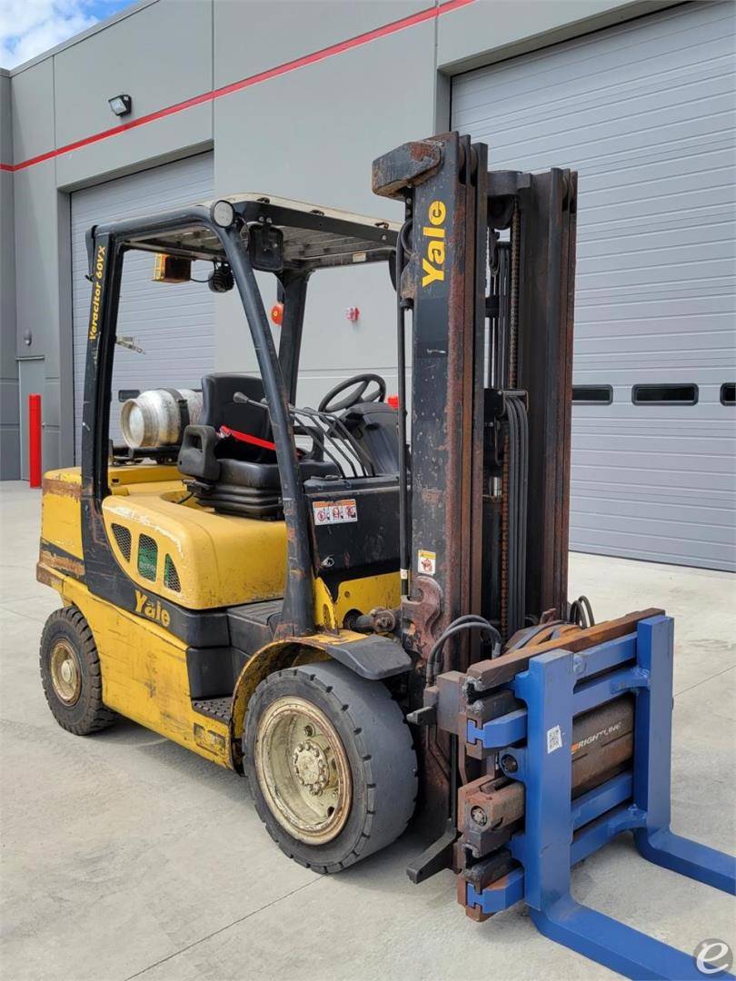 2015 LP Gas Yale GLP060VX Pneumatic Tire 4 Wheel Sit Down