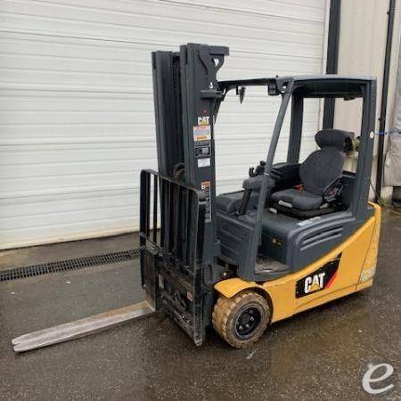 2017 Electric Cat 2ET4000 Electric 3 Wheel Sit Down