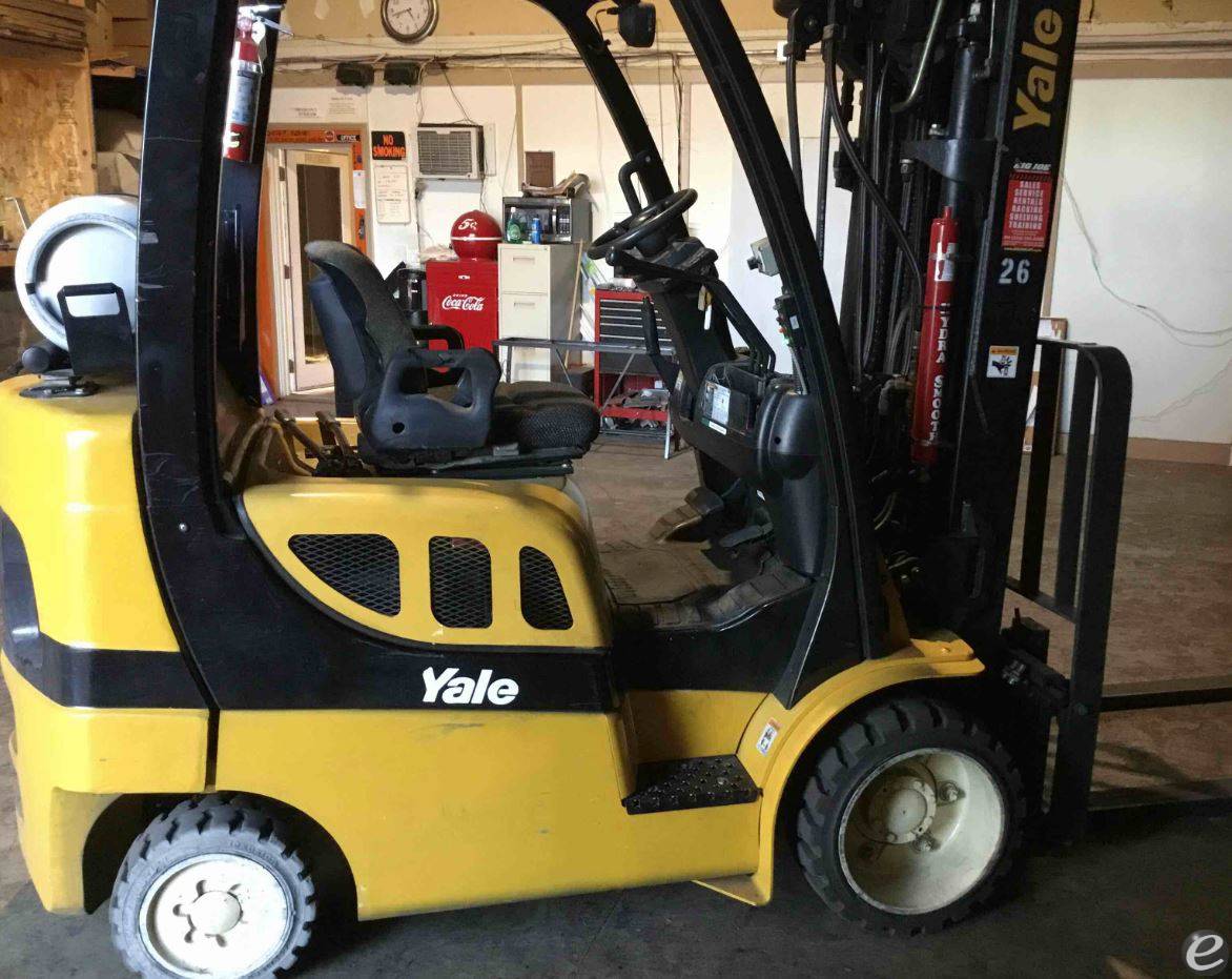 2010 LP Gas Yale GLC50 Cushion Tire 4 Wheel Sit Down (Indoor Warehouse)