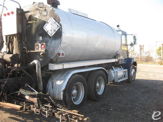 1994 Freightliner FLD112 Trucks and Trailers