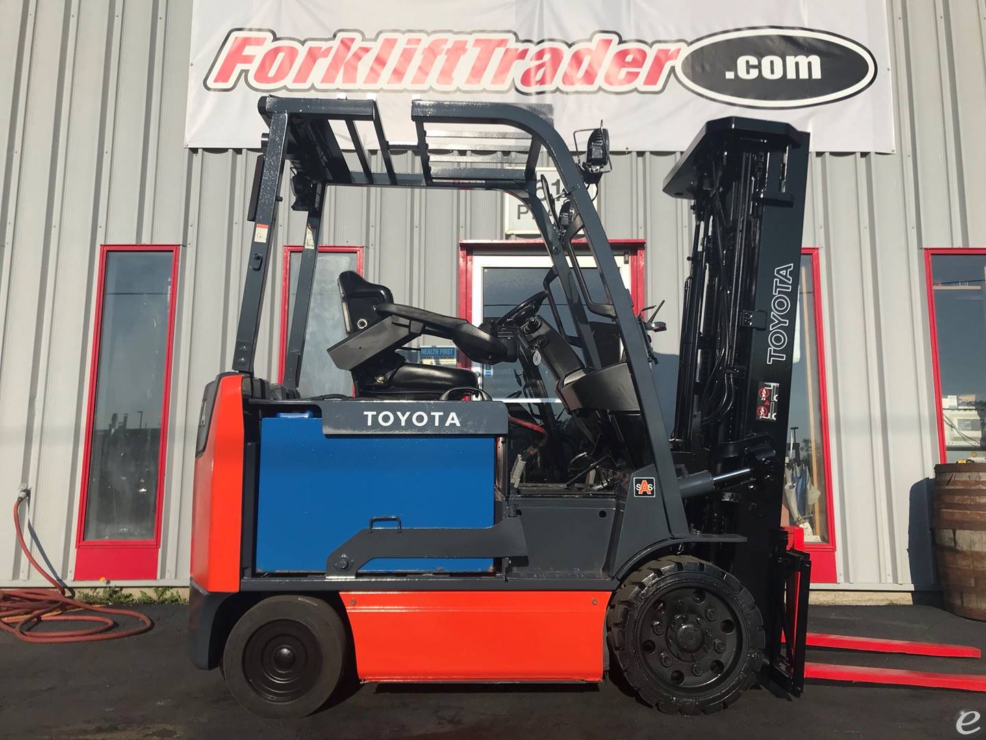 2012 Electric Toyota 8FBCU32 Electric 4 Wheel Sit Down