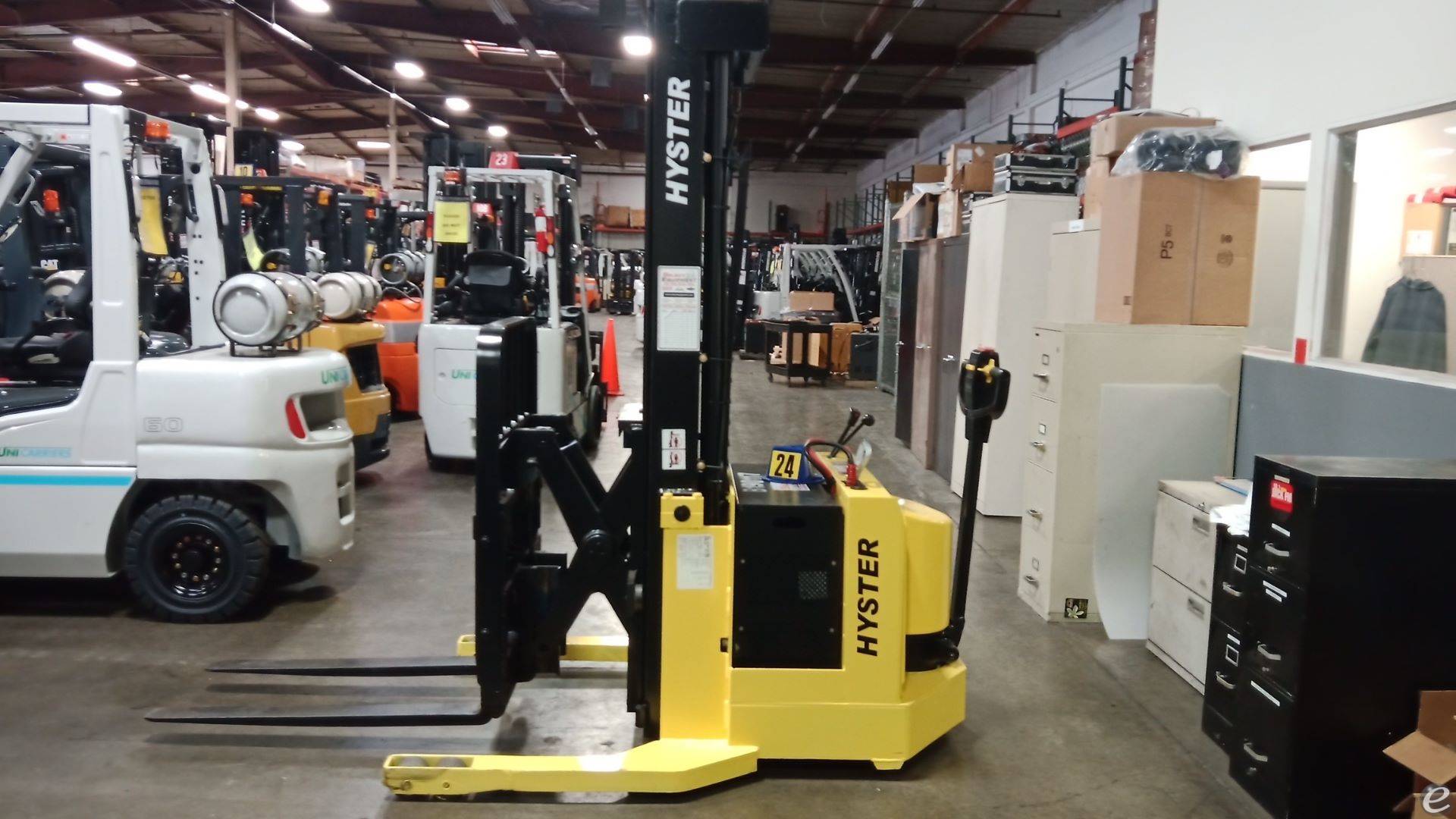 1998 Electric Hyster W30XTR Electric Walkie Stand Up Center Control