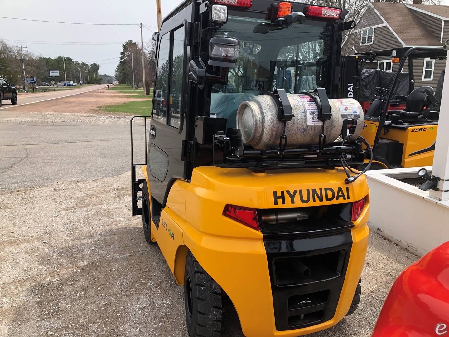 2023 LP Gas Hyundai 25L-9A CAB Pneumatic Tire 4 Wheel Sit Down