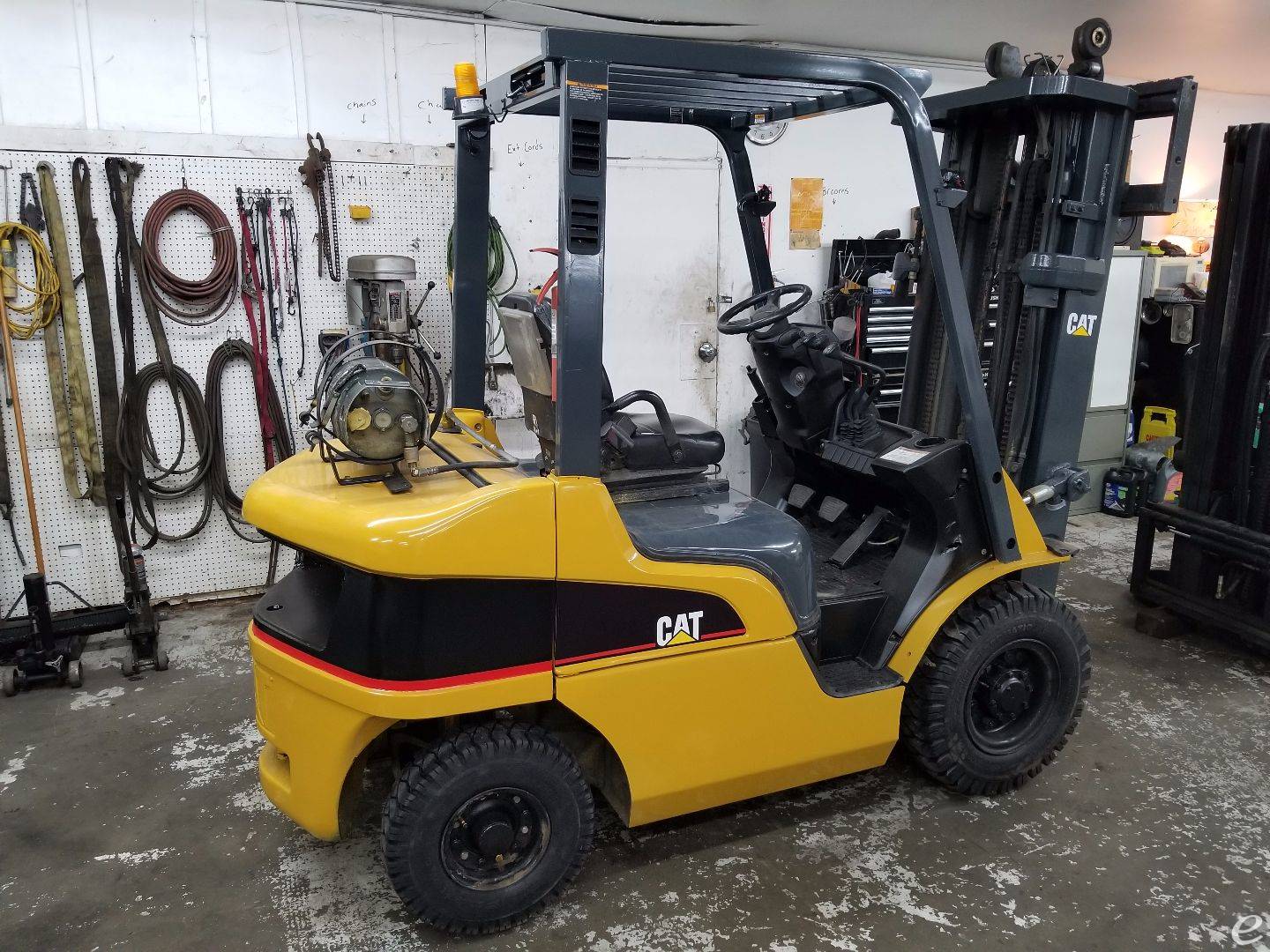 2006 LP Gas Cat P5000 Pneumatic Tire 4 Wheel Sit Down