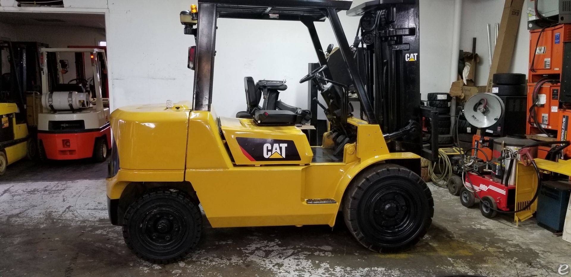 2004 Diesel Cat Pneumatic Tire 4 Wheel Sit Down | Eliftruck