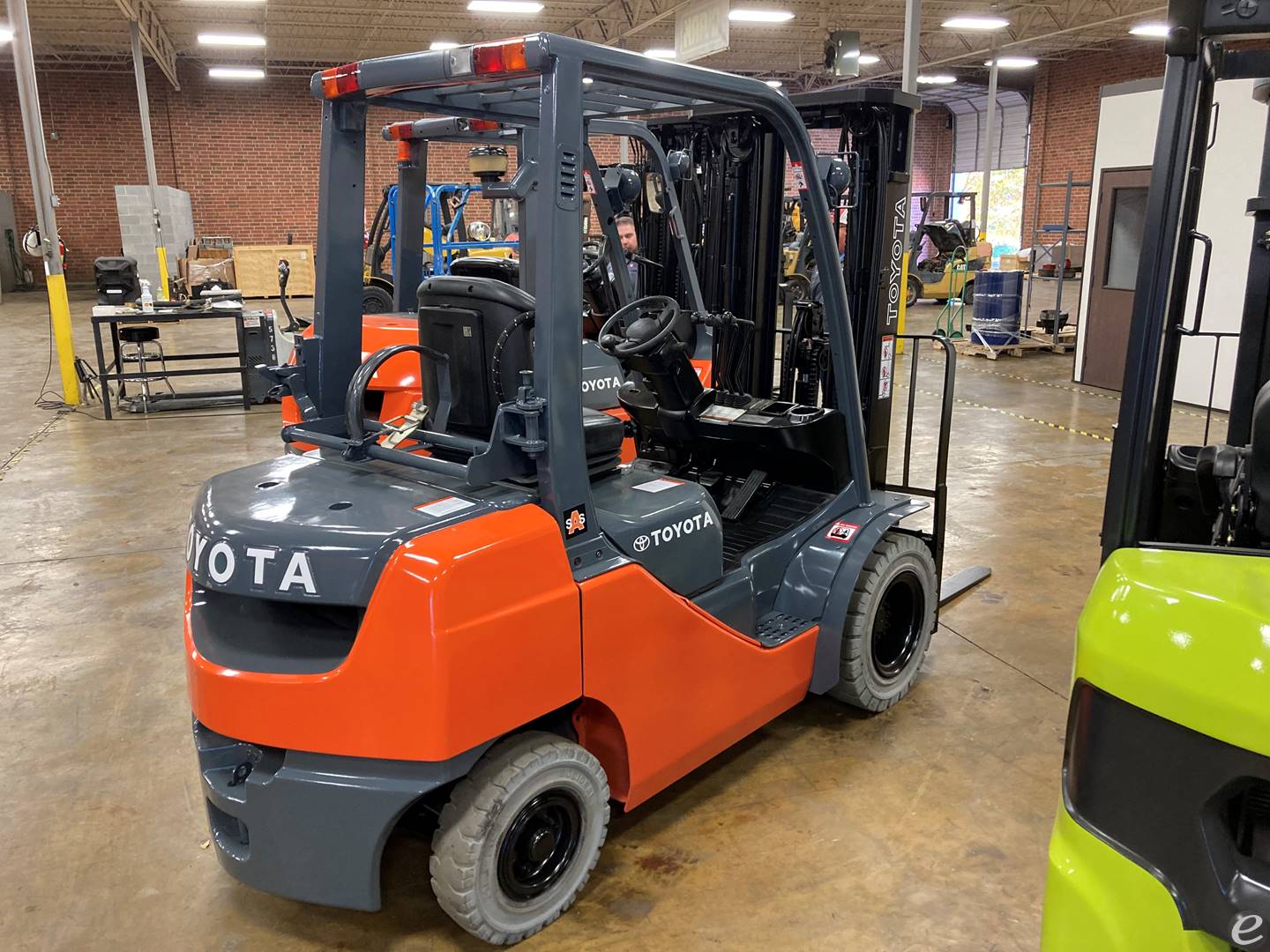 2013 Dual Fuel Toyota 8FGU25 Pneumatic Tire 4 Wheel Sit Down