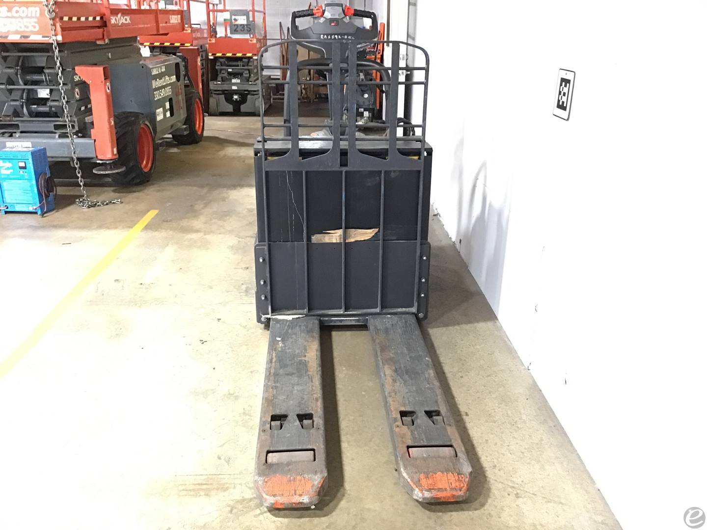 2015 Electric Raymond 8410 Electric Walkie/Rider Pallet Jack