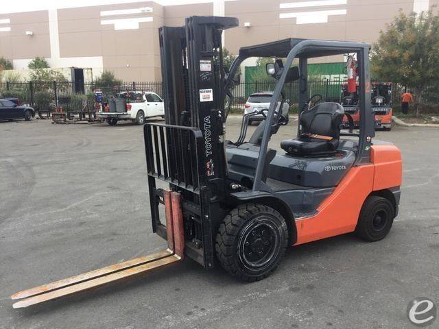 2015 LP Gas Toyota 8FGU32 Pneumatic Tire 4 Wheel Sit Down