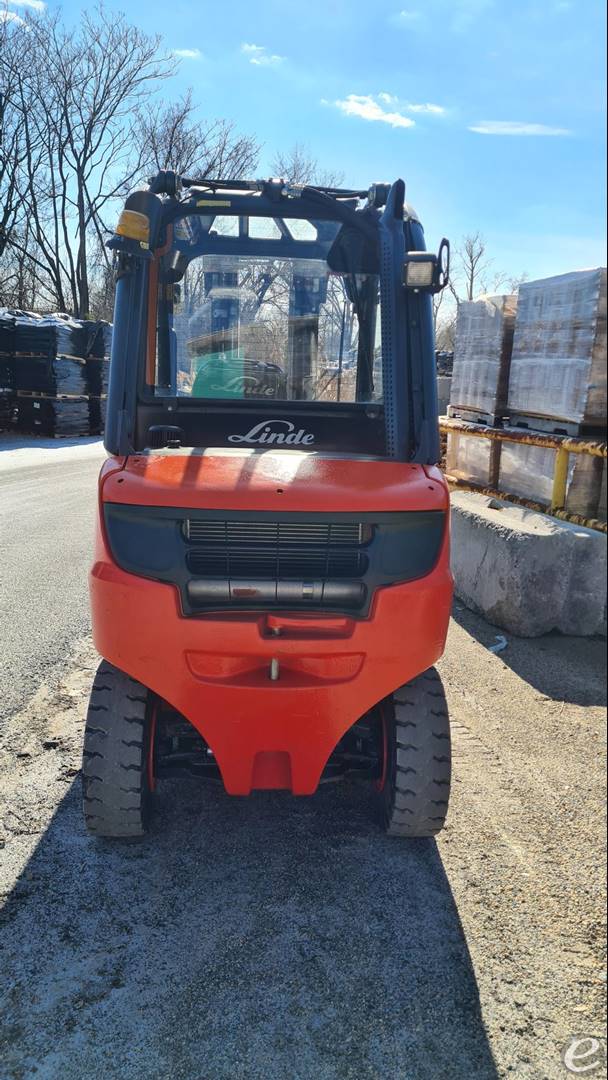 Diesel Linde H30D-02 Pneumatic Tire 4 Wheel Sit Down