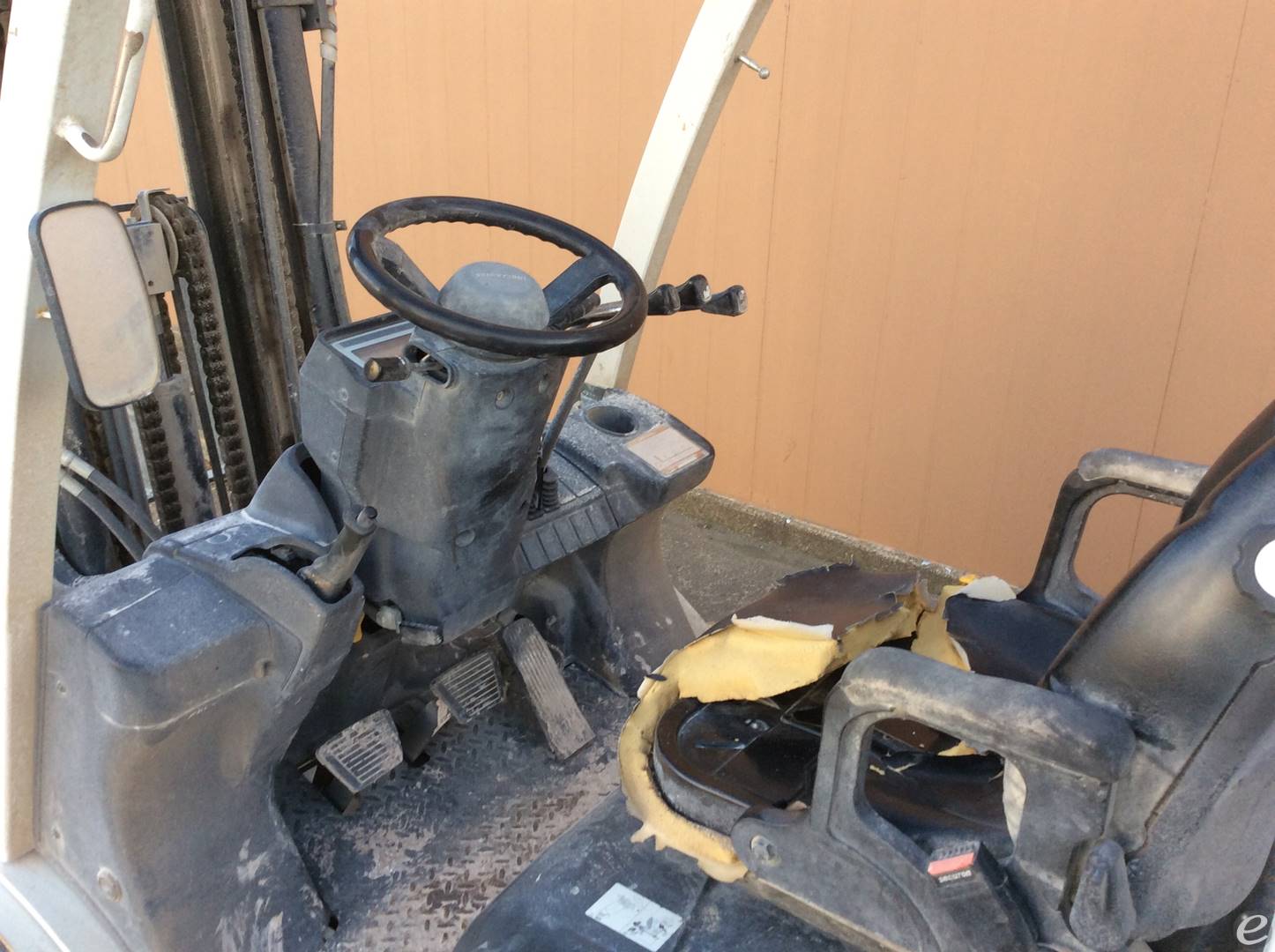 2015 LP Gas Unicarriers PF60LP Pneumatic Tire 4 Wheel Sit Down