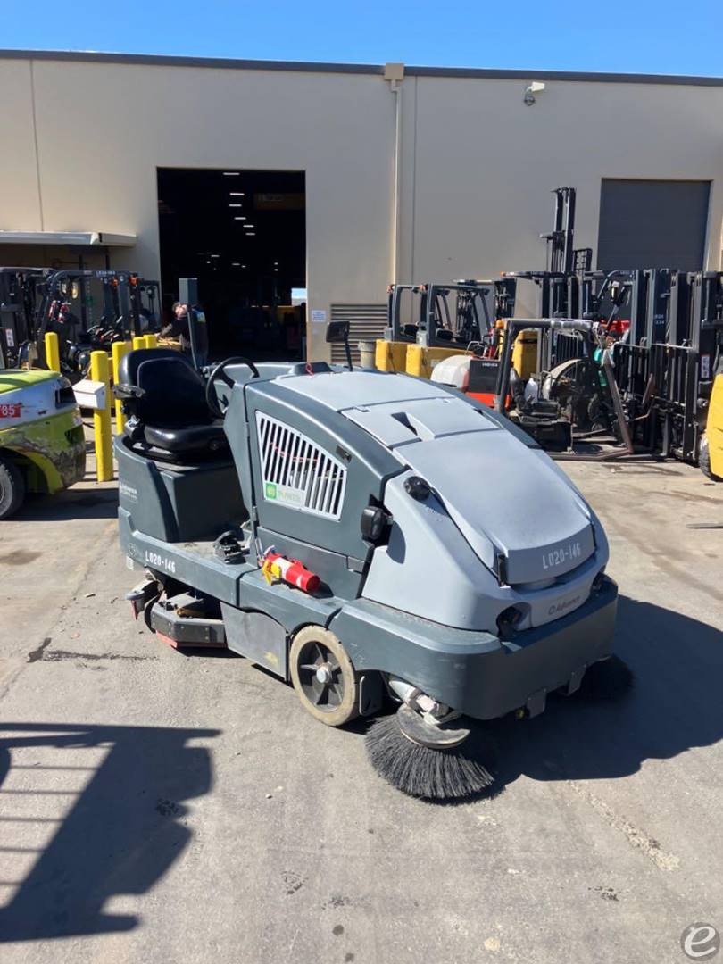 2020 Electric Advance Rider Sweeper/Scrubbers | Eliftruck