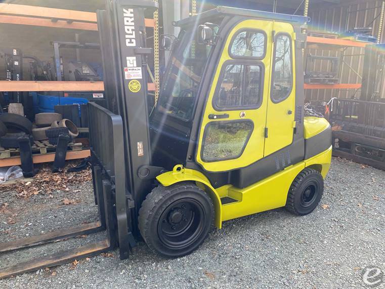 2016 LP Gas Clark C35 Pneumatic Tire 4 Wheel Sit Down