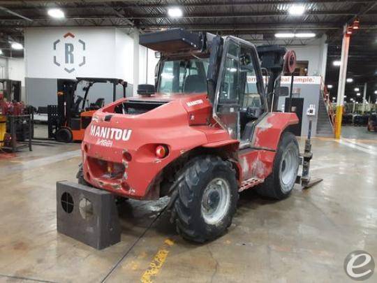 2018 Diesel Manitou M40-4 Rough Terrain (Vertical Mast)