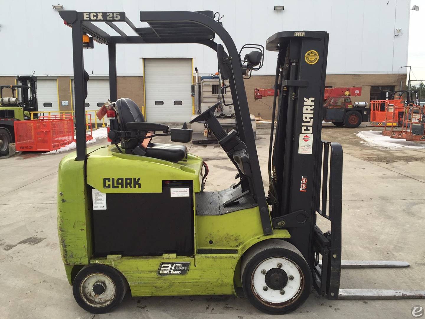 2011 Electric Clark ECX25 Electric 4 Wheel Sit Down