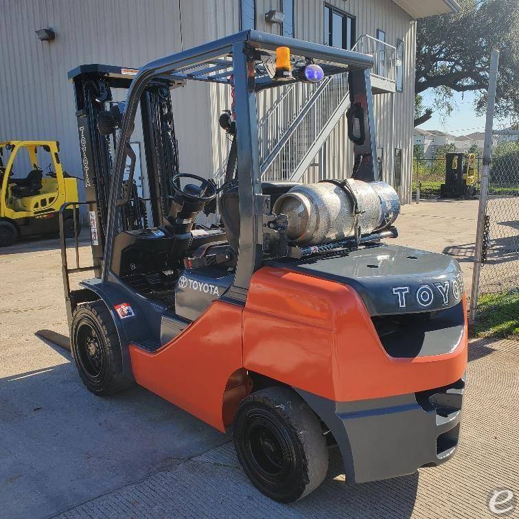 2012 LP Gas Toyota 8FGU30 Pneumatic Tire 4 Wheel Sit Down