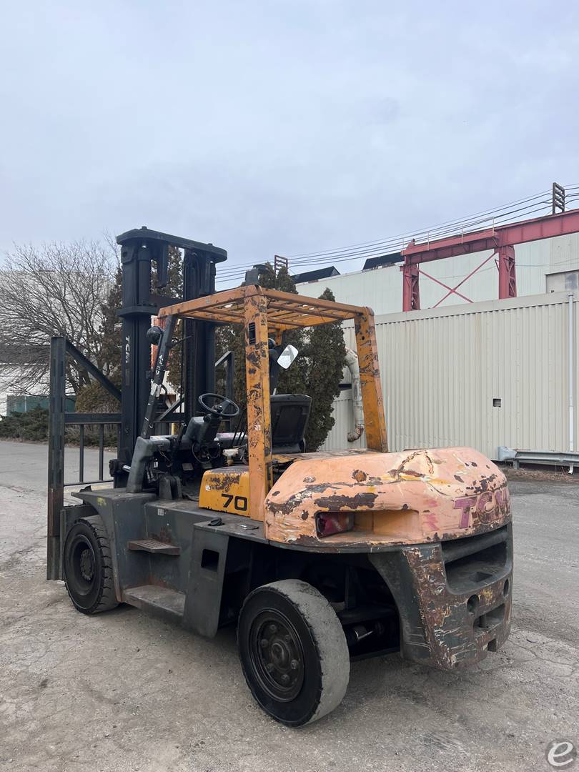 Diesel TCM FD70-9 Pneumatic Tire 4 Wheel Sit Down