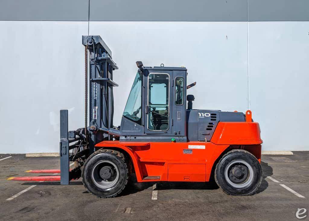 2009 Diesel Doosan D110S-5 Pneumatic Tire 4 Wheel Sit Down