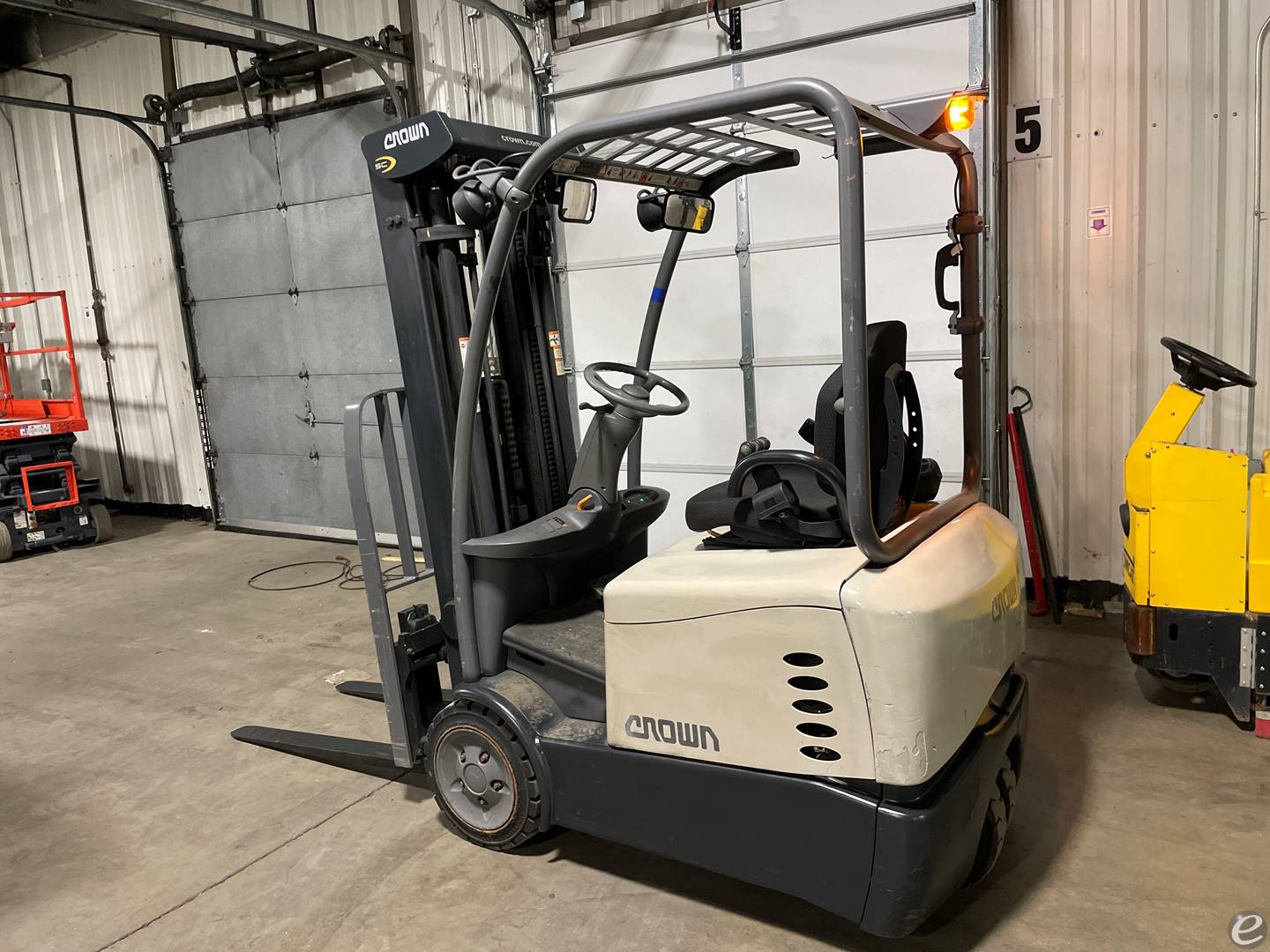 2016 Crown Sc-5215-30 Electric 3 Wheel Sit Down
