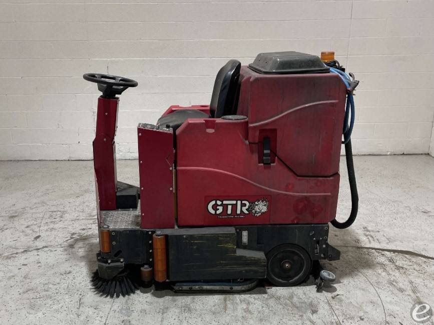 2018 Electric Factory Cat 33-C Rider Sweepers