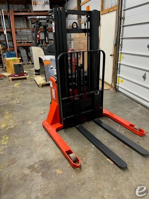 2023 Electric Linde Electric Walkie Straddle Stacker | Eliftruck