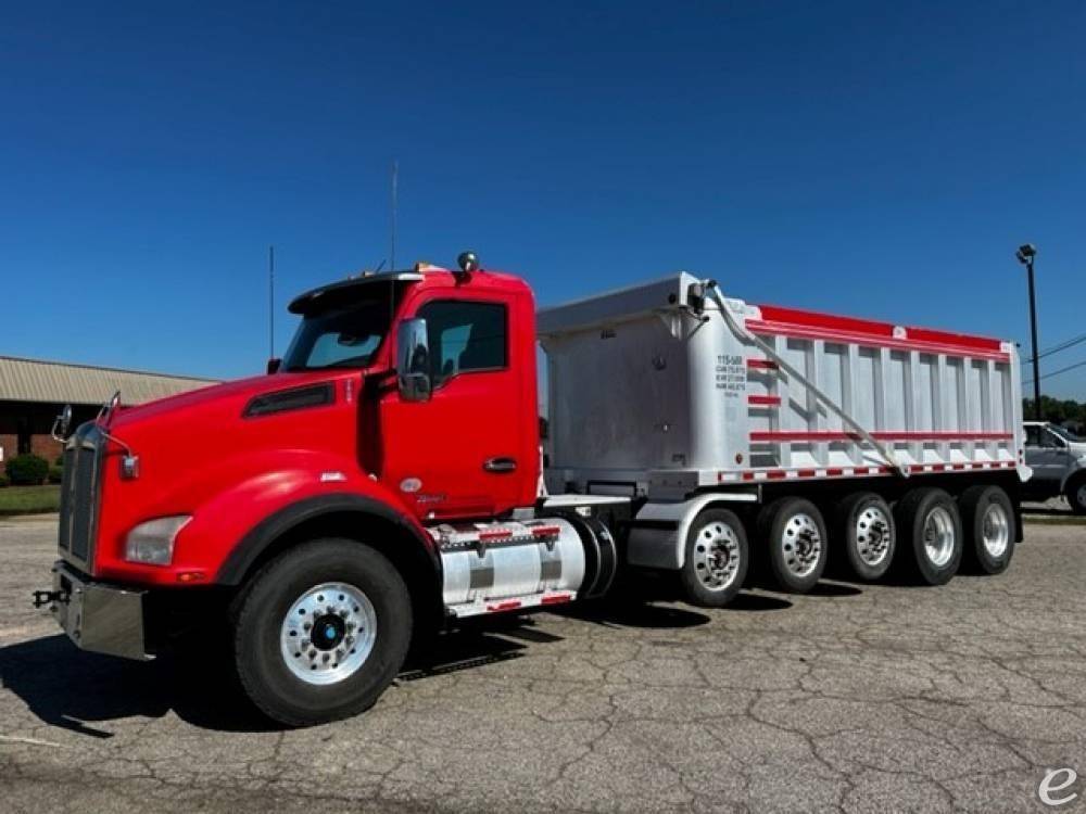 2015 Diesel Kenworth T880 Trucks and Trailers