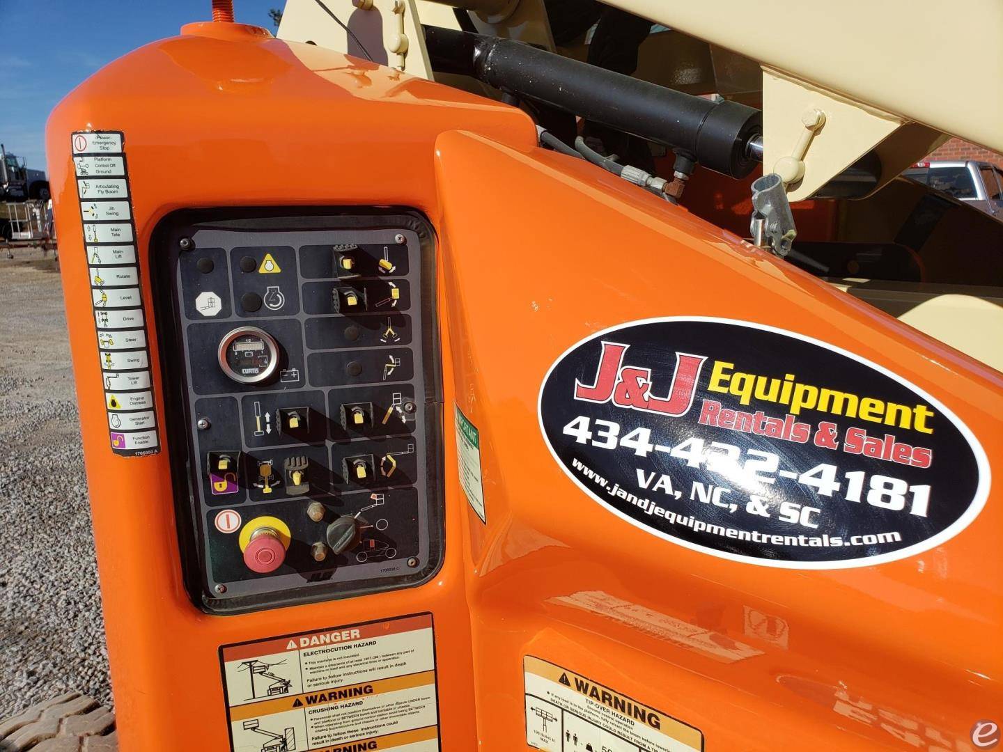 2011 Electric JLG E400AN Articulated Boom