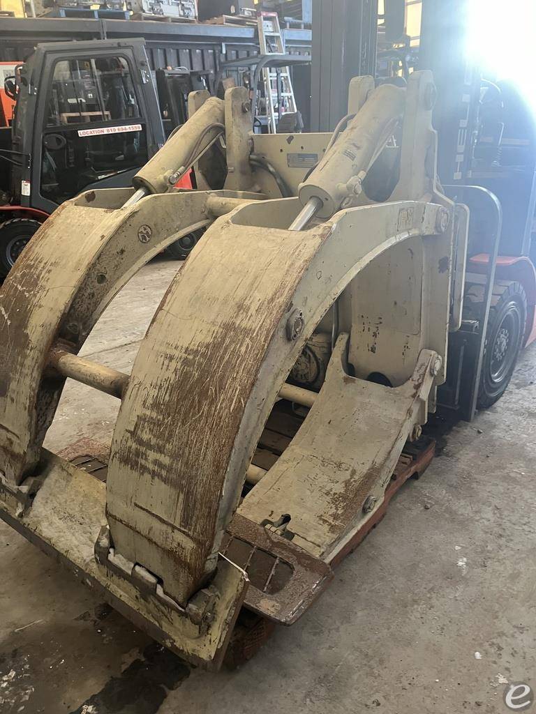 Cascade Forklift attachment | Eliftruck