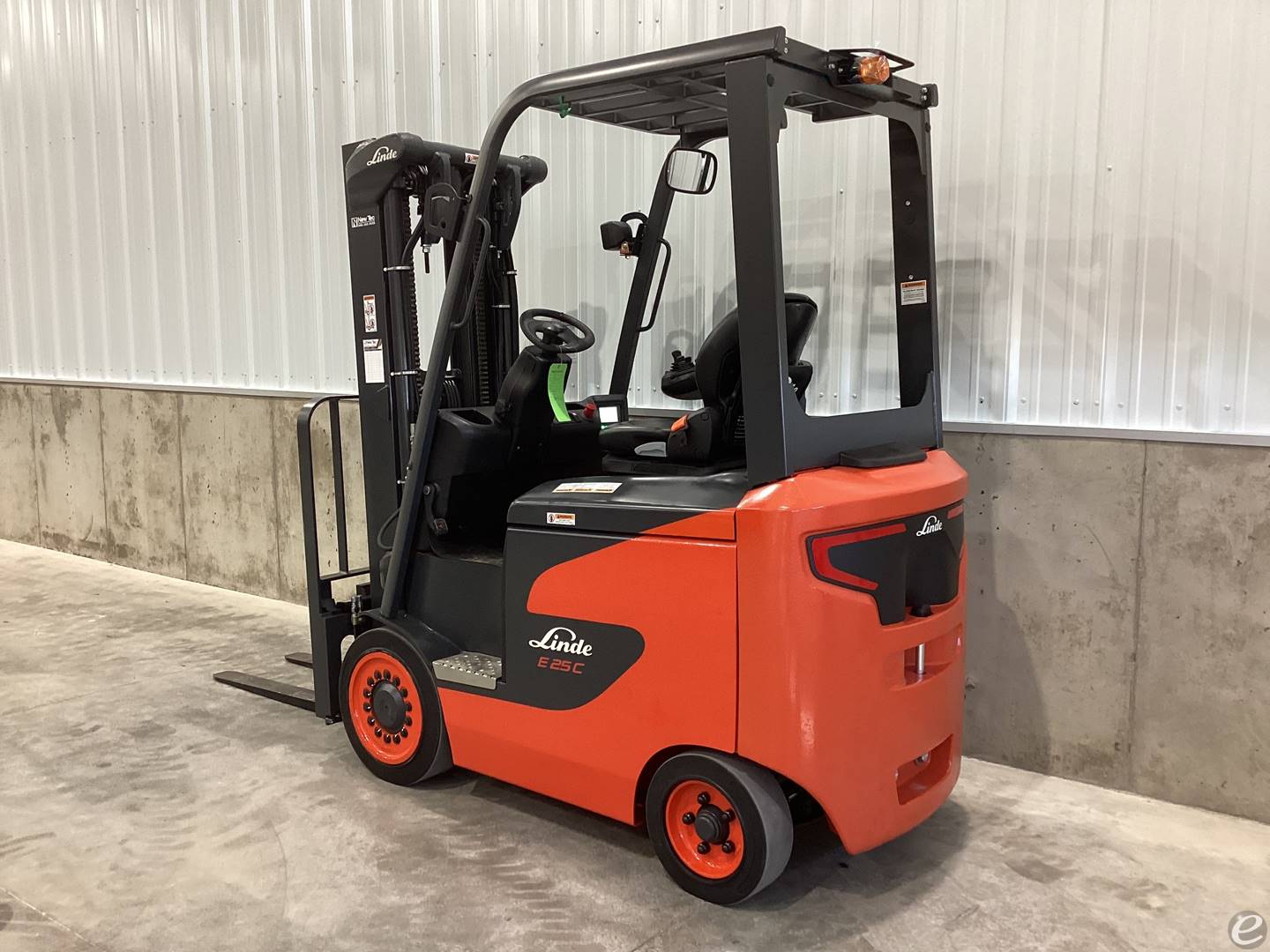 2023 Electric Linde Electric 4 Wheel Sit Down | Eliftruck