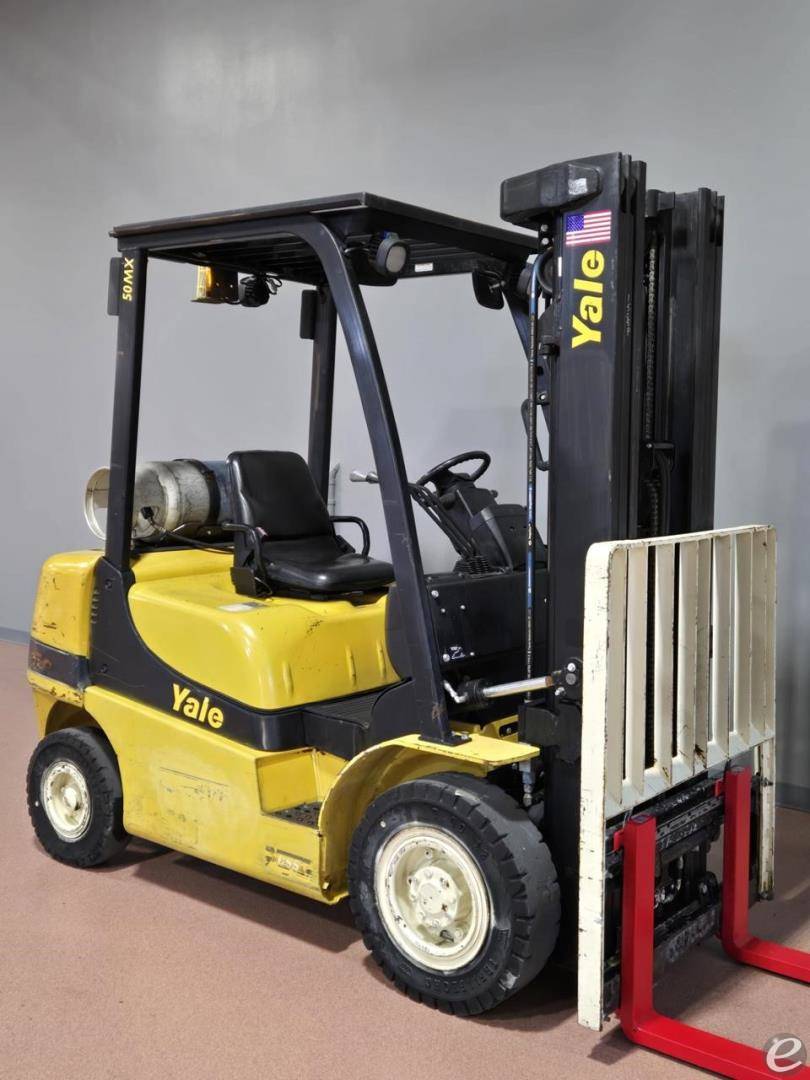 2016 LP Gas Yale Sit Down Rider GLP050MX - 123Forklift