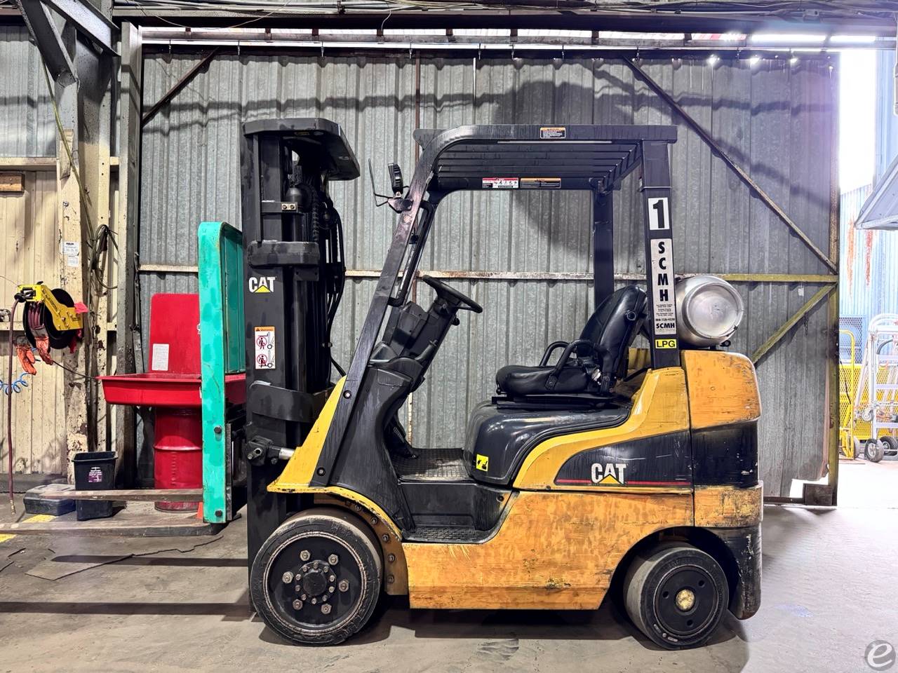 2006 LP Gas Cat Sit Down Rider C5000 - 123Forklift