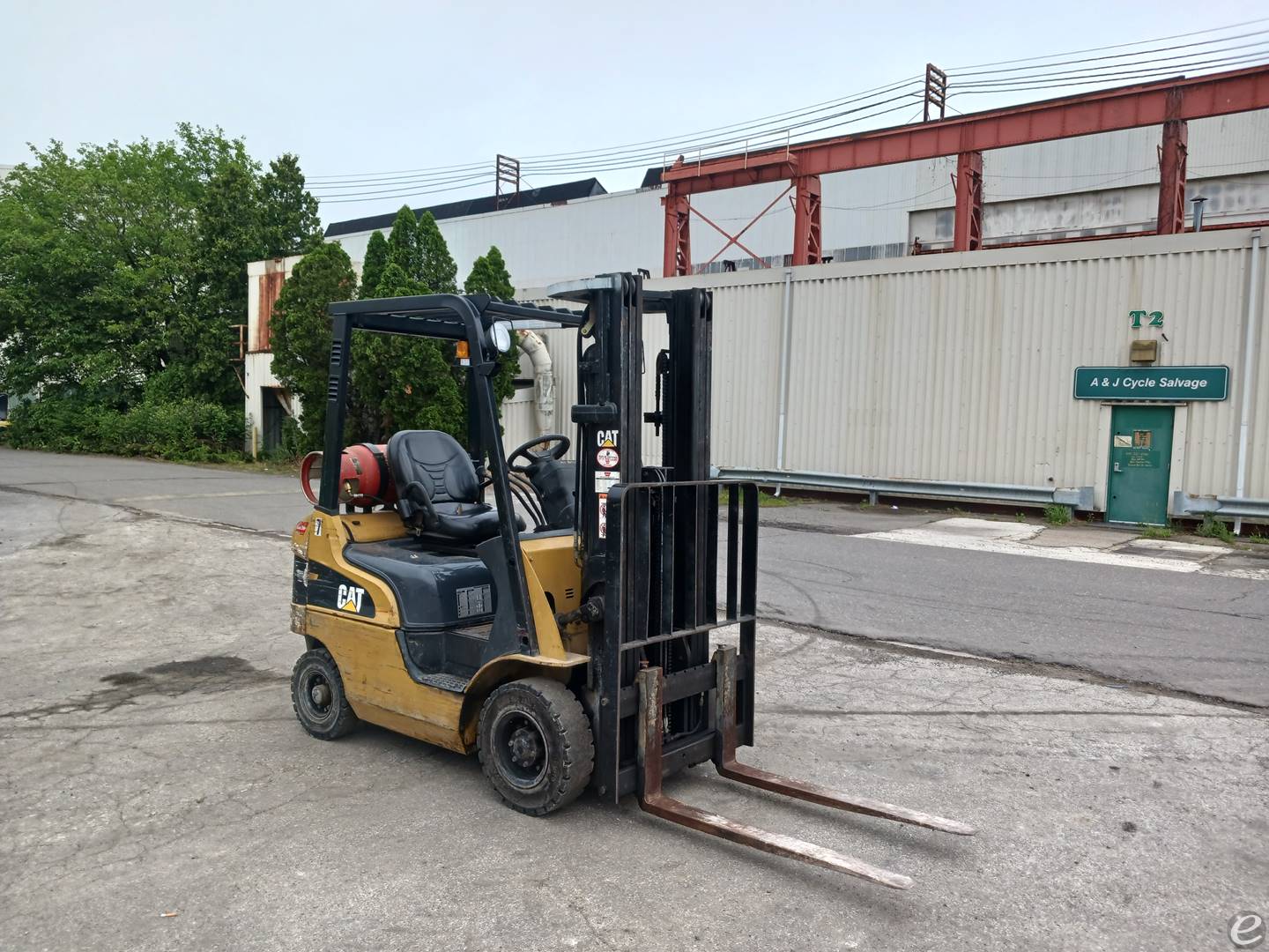 LP Gas Cat P3000 Pneumatic Tire 4 Wheel Sit Down