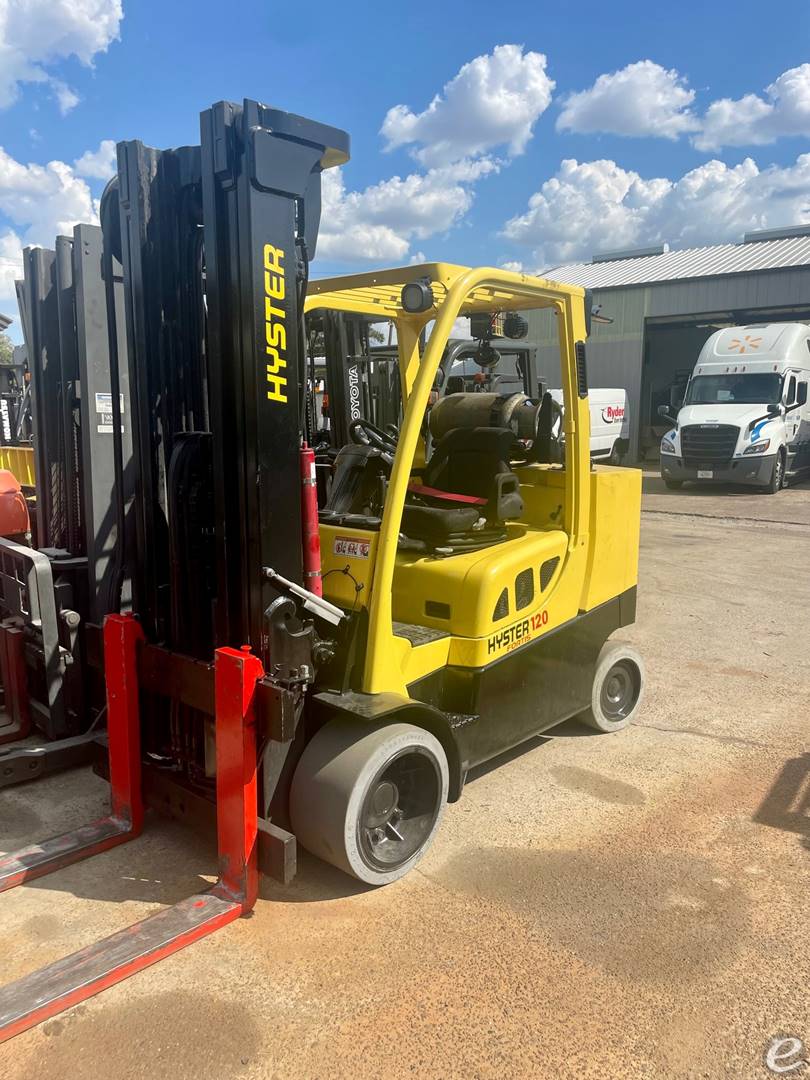 2014 LP Gas Hyster Cushion Tire 4 Wheel Sit Down (Indoor Warehouse ...