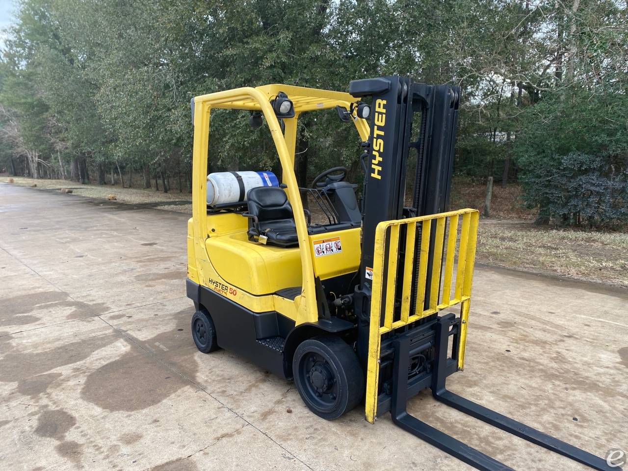 2005 LP Gas Hyster S50FT Cushion Tire 4 Wheel Sit Down (Indoor Warehouse)