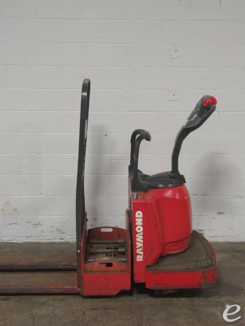 2009 Electric Raymond 8400 Electric Walkie/Rider Pallet Jack