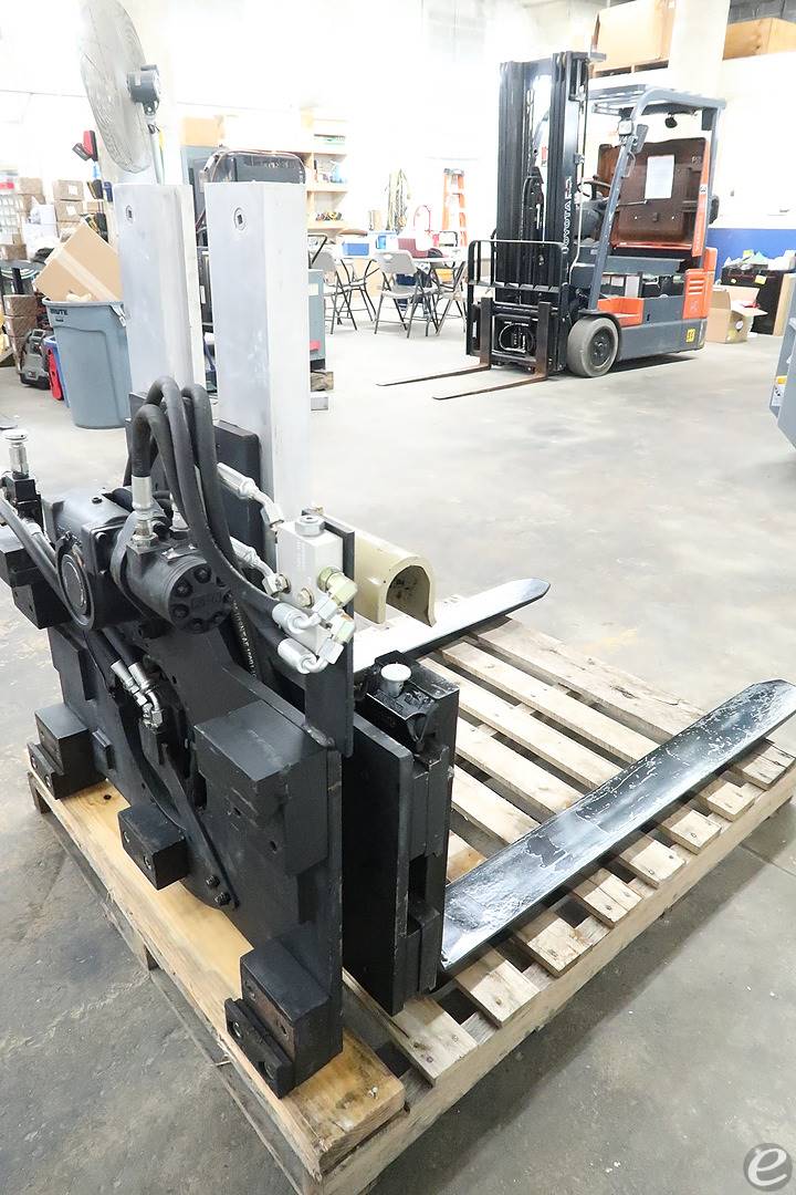 2011 Long Reach CRA 4537FB542HD11AN Rotator (Rotating Forks)