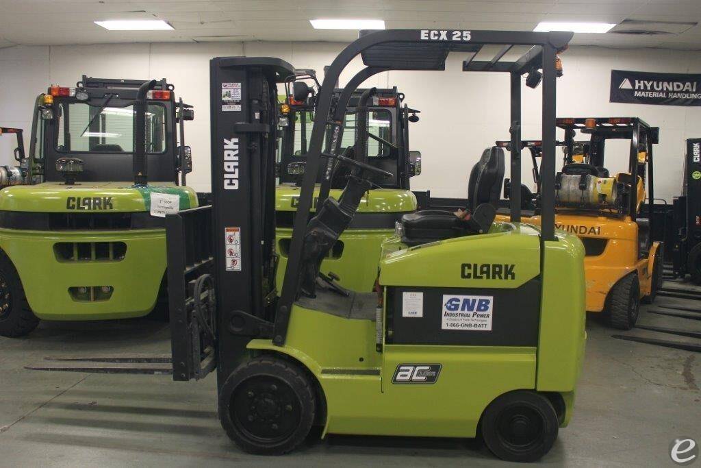 2011 Electric Clark ECX25 Electric 4 Wheel Sit Down