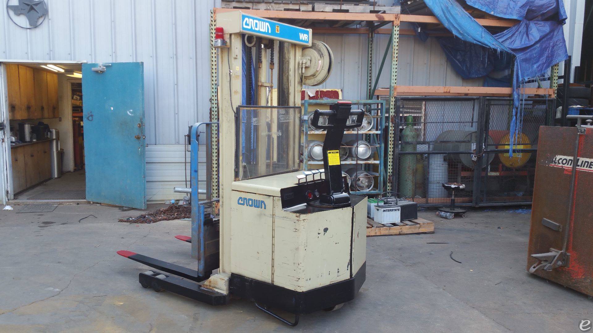 1987 Electric Crown Electric Walkie Straddle Stacker Reach | Eliftruck