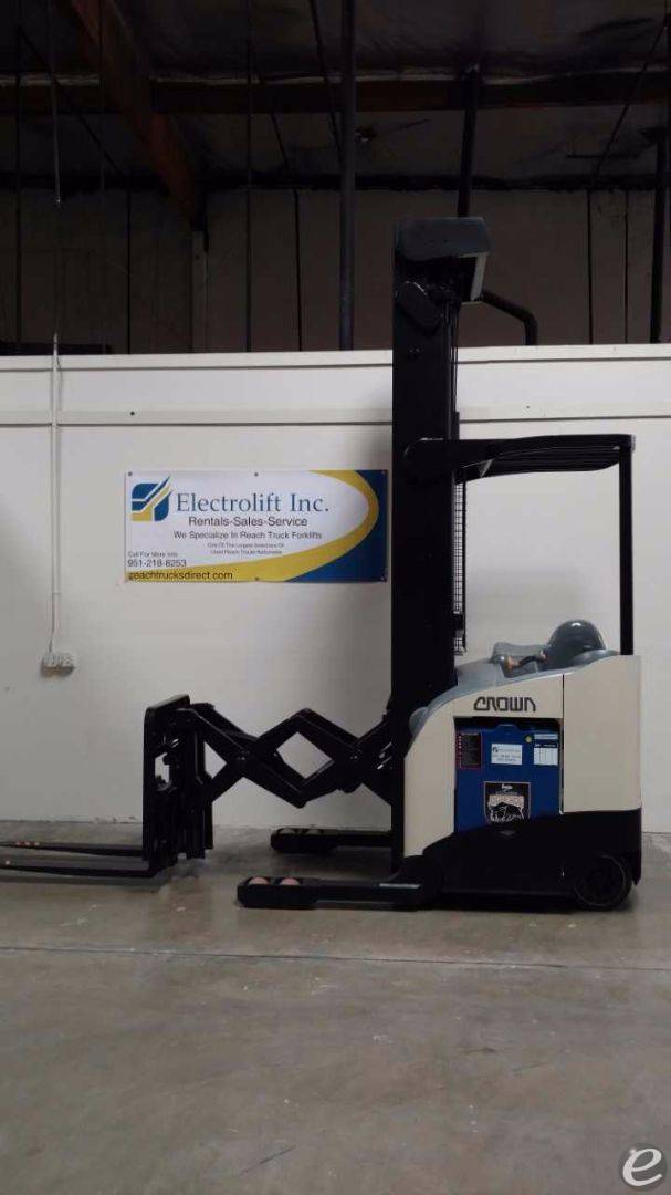 2017 Electric Crown RD5725-30 Electric Narrow Aisle Double Reach