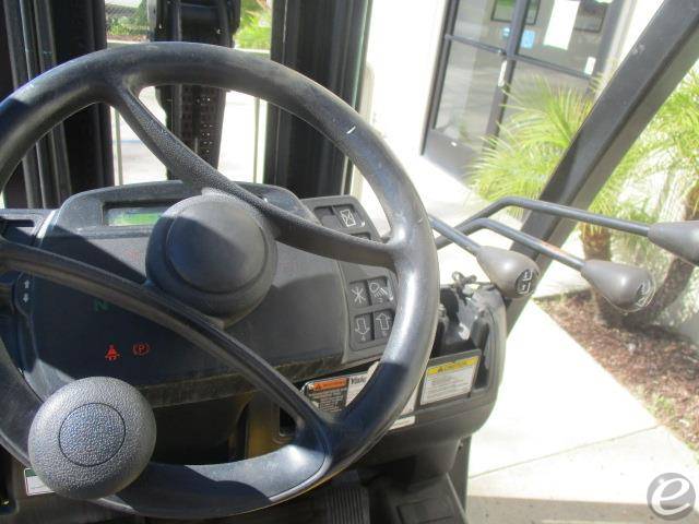 2015 LP Gas Yale GC060VX Cushion Tire 4 Wheel Sit Down (Indoor Warehouse)