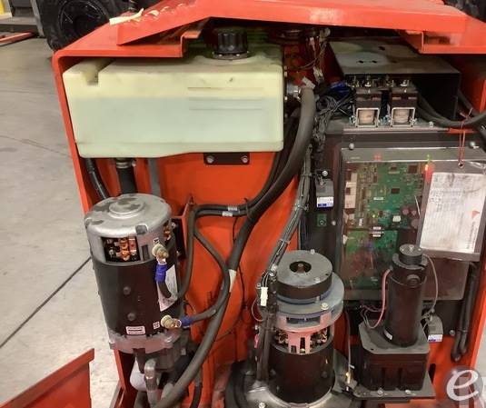 2015 Electric Toyota Electric Order Picker | Eliftruck