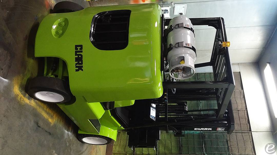 1997 LP Gas Clark CGC40 Cushion Tire 4 Wheel Sit Down (Indoor Warehouse)