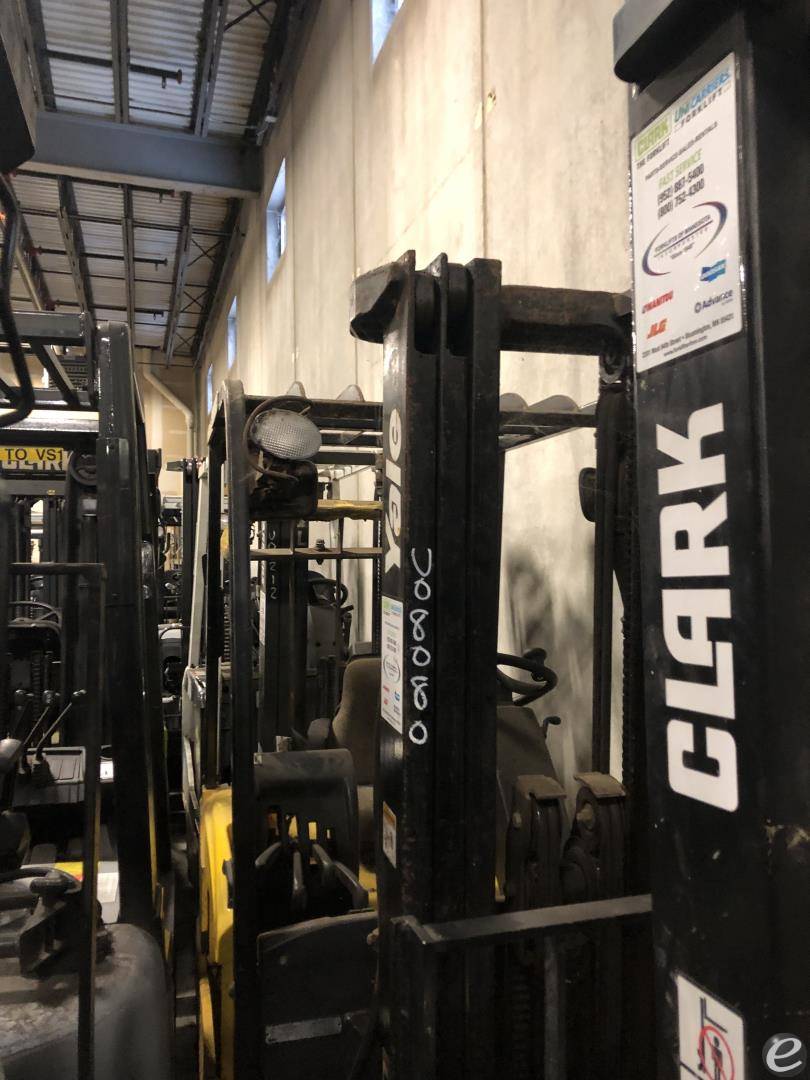 2011 Electric Yale ERP040 Electric 3 Wheel Sit Down