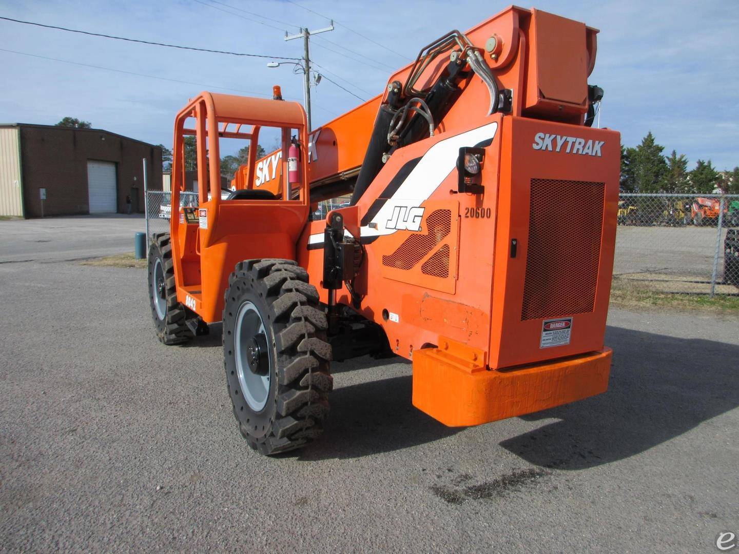 2015 Diesel Skytrak Telehandlers 8042 - 123Forklift